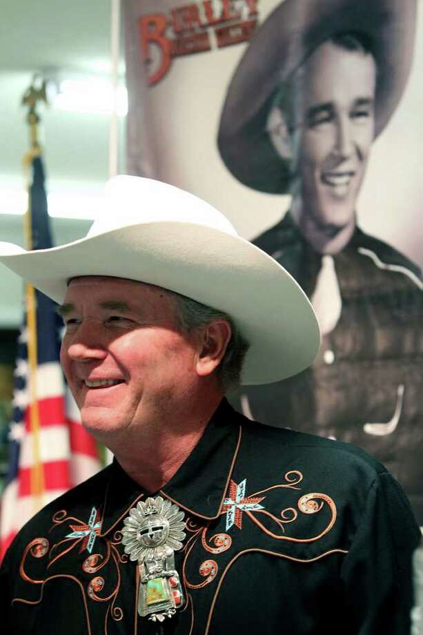 It's the last roundup for Roy Rogers' gear - San Antonio Express-News