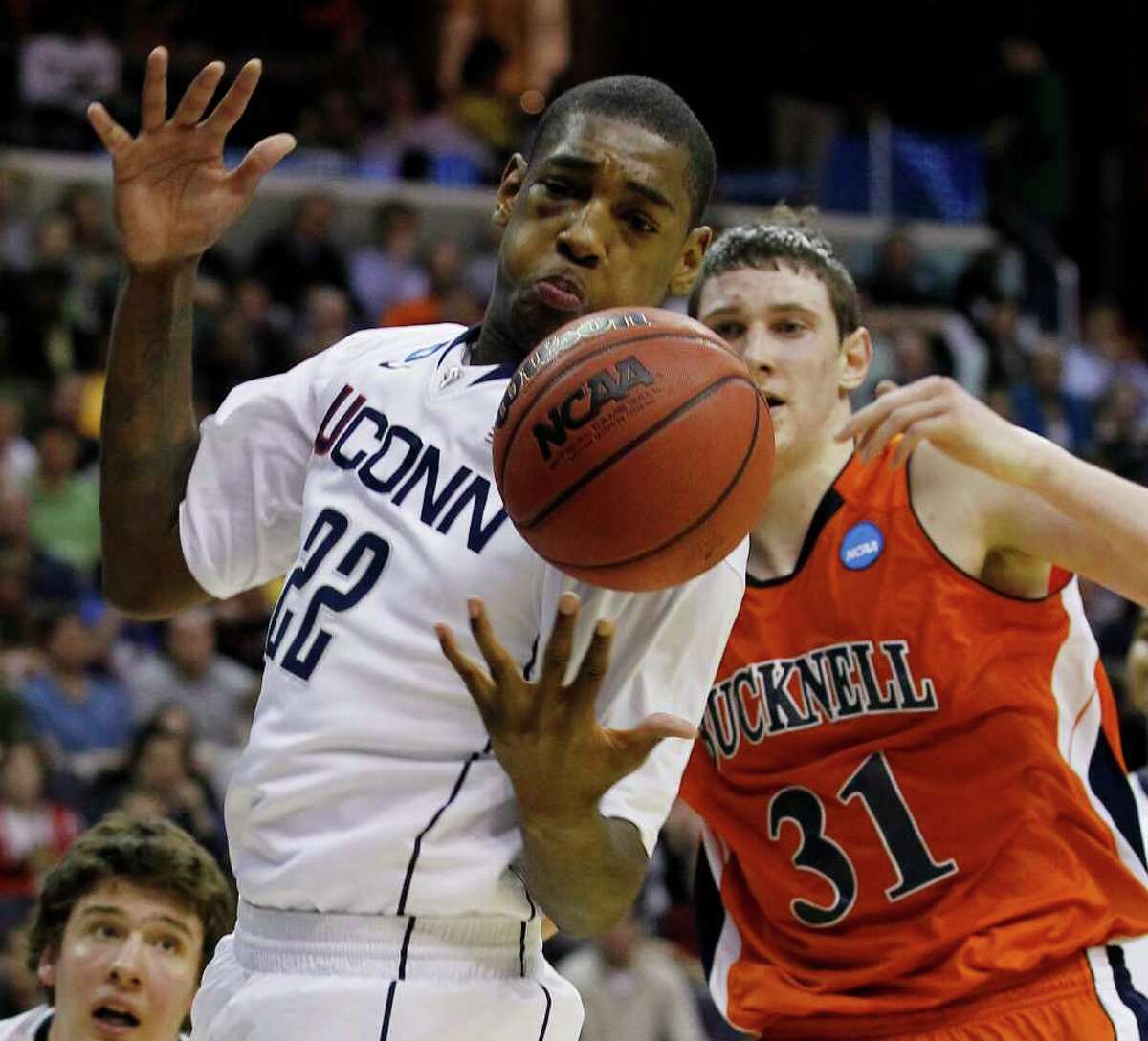 UConn's Roscoe Smith to transfer