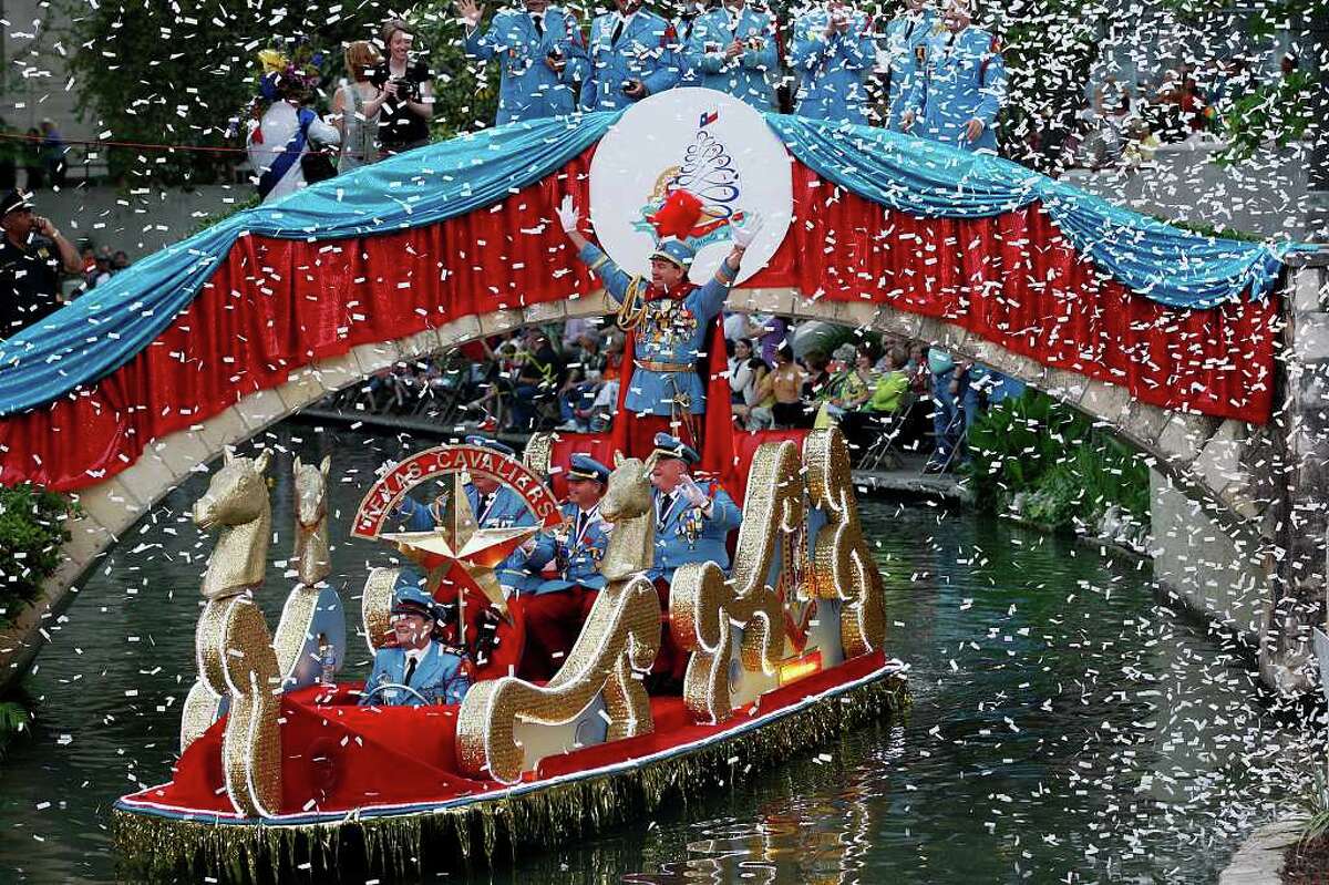 Cavaliers' River Parade draws celebs, crowds