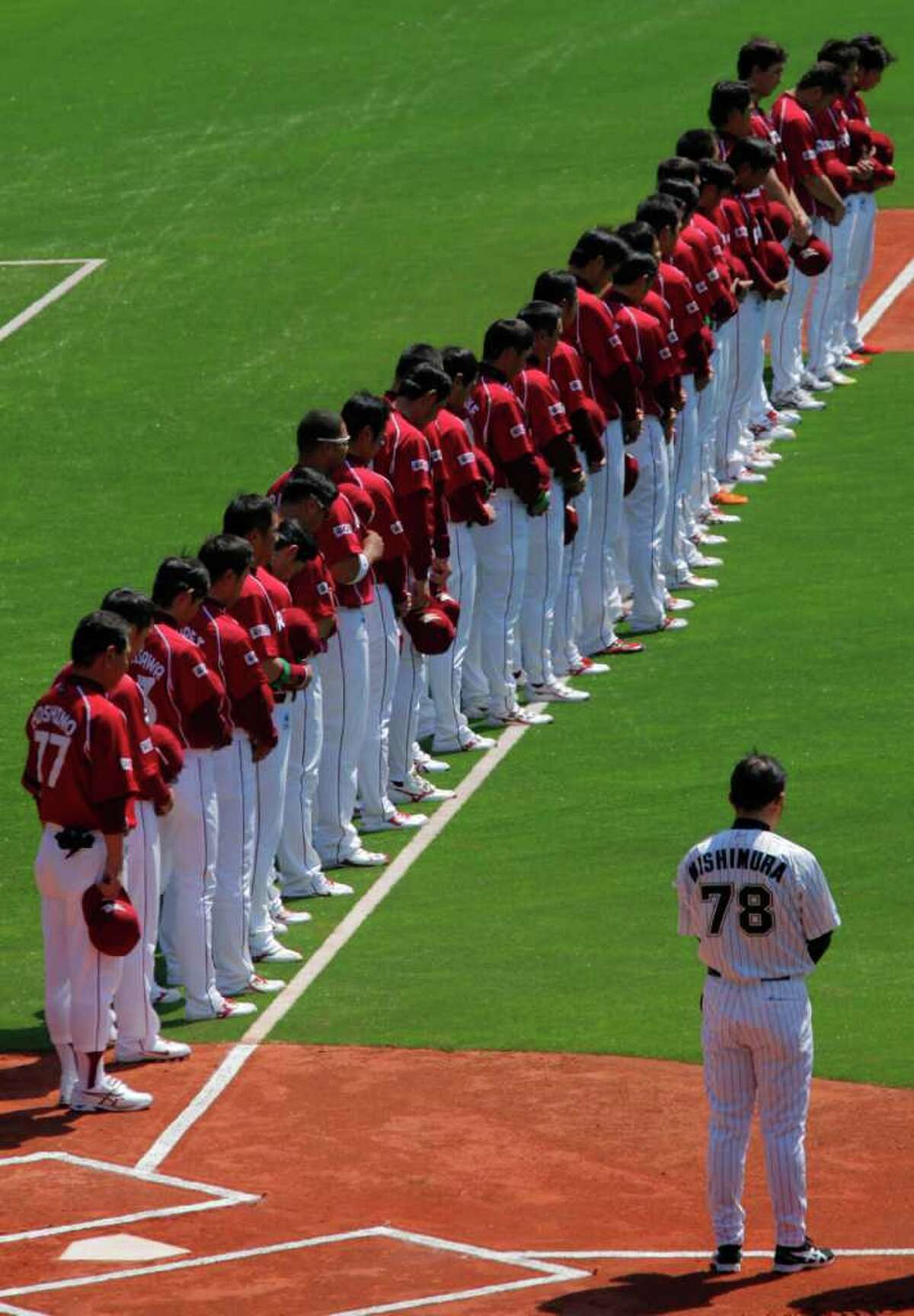 Japan turns to baseball