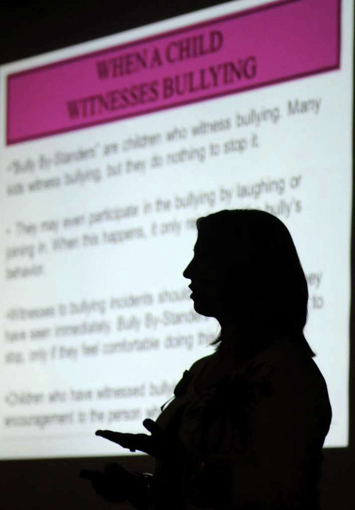 Mom of bullied teen who committed suicide shares her chilling story in ...