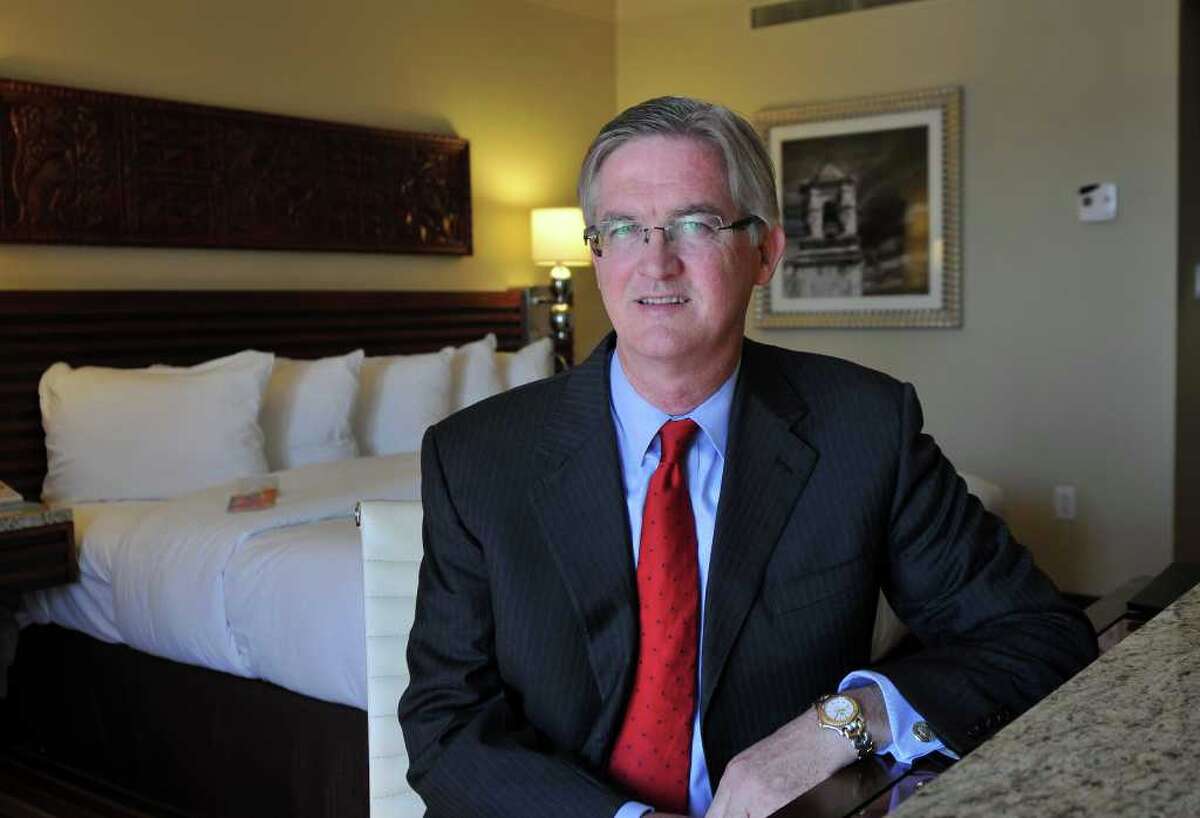 Palacio del Rio getting makeover