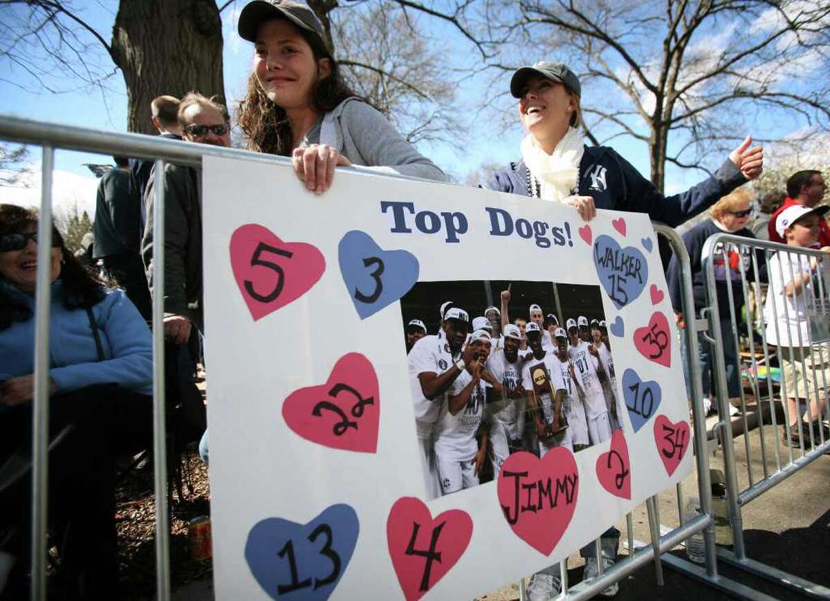 Thousands celebrate UConn men at victory parade, rally