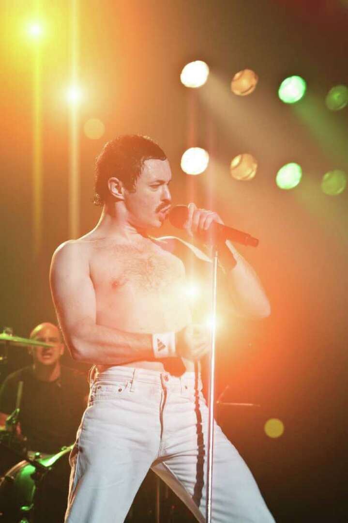 Gary Mullen & the Works performs the music of Queen