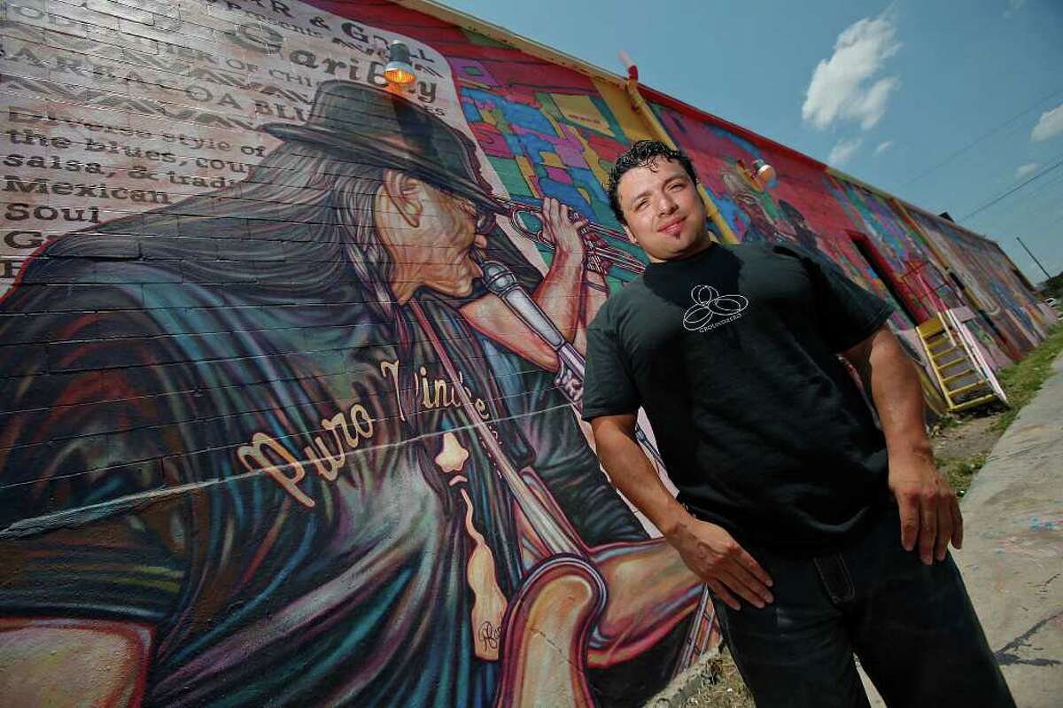 Spurs fans are loving this awesome mural of the Coyote