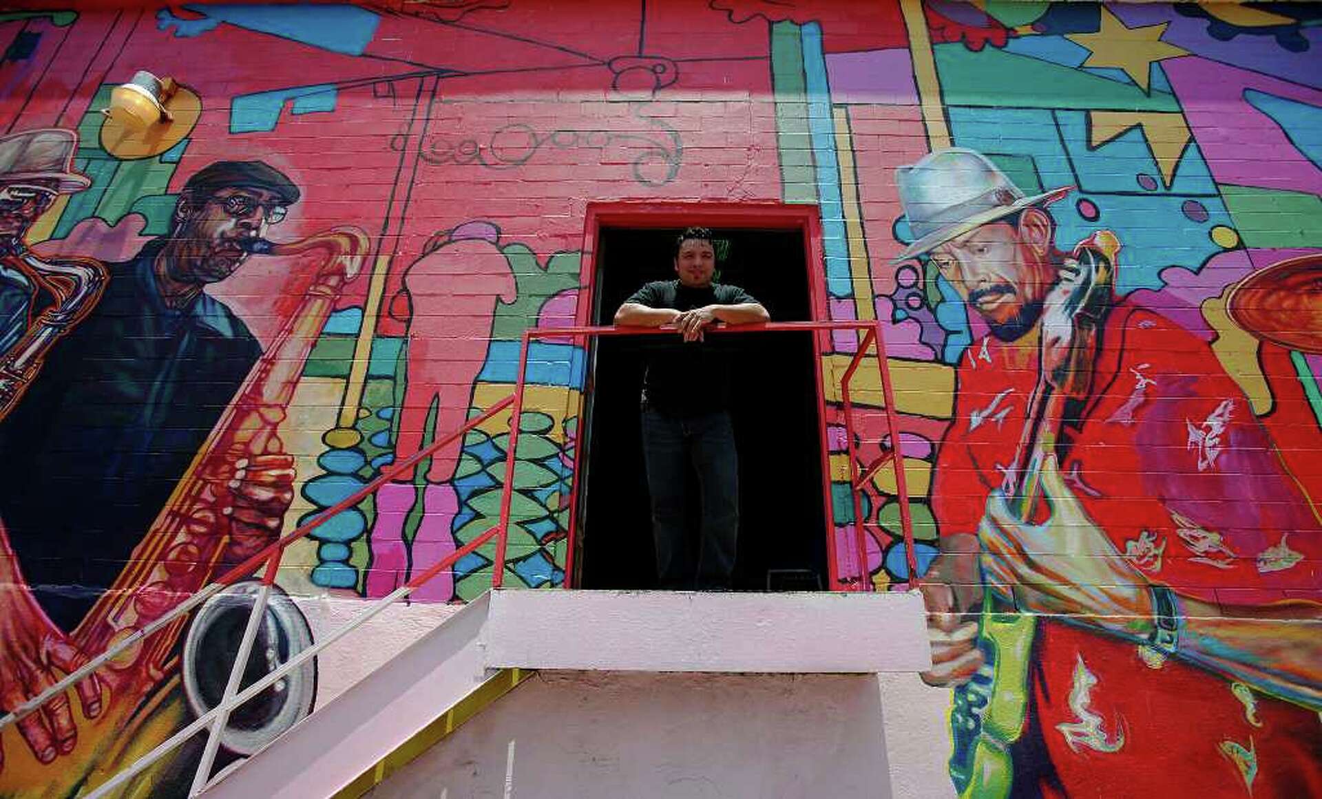 Colorful tradition of murals thrives in Texas