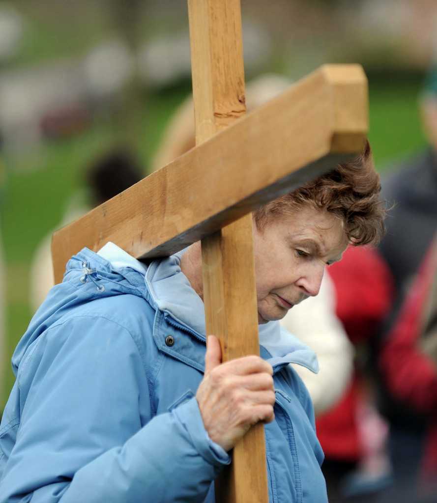 Good Friday Faith Walk in New Milford brings together the Christian ...