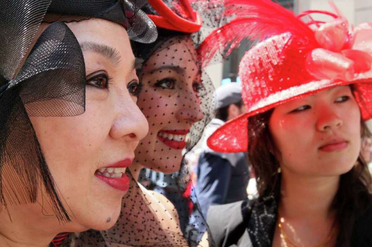 Event draws elegance, activism