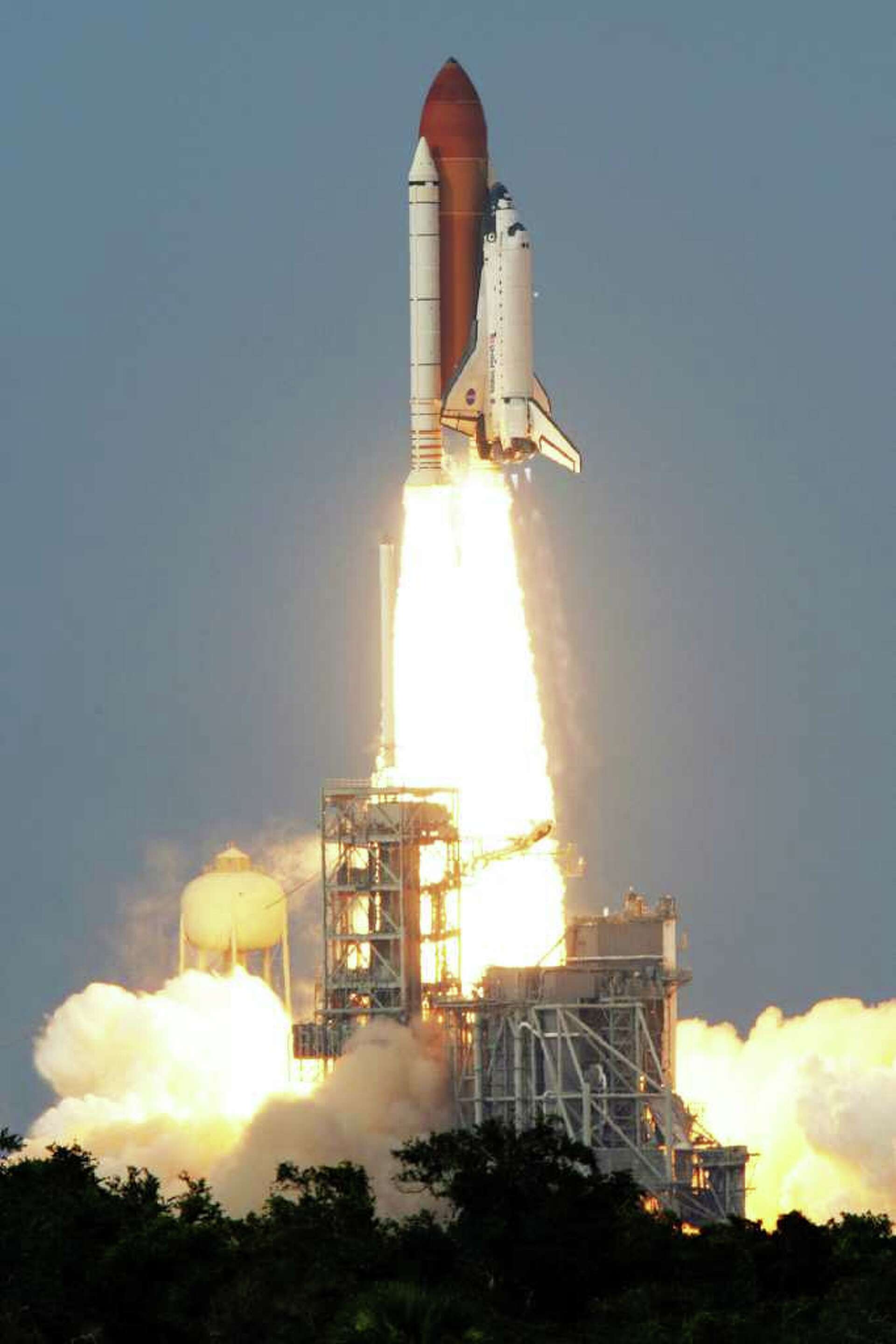 Last flight of shuttle Endeavour to carry Shelton students' science ...