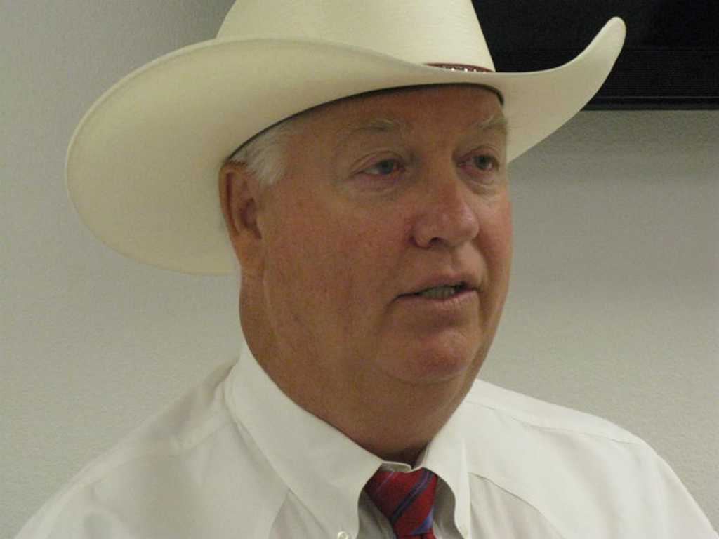 Tucker resigns as Bandera County sheriff