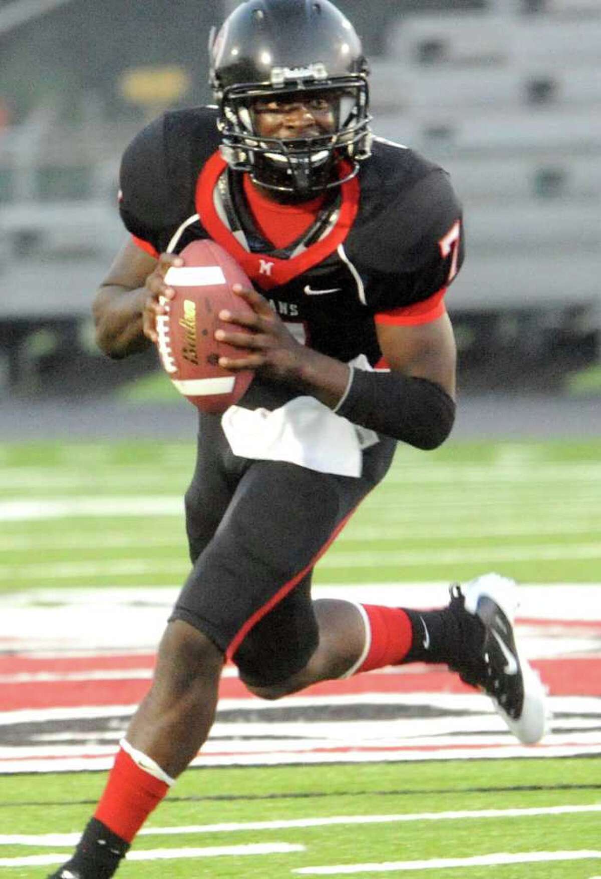 Memorial quarterback Singleton commits to Baylor