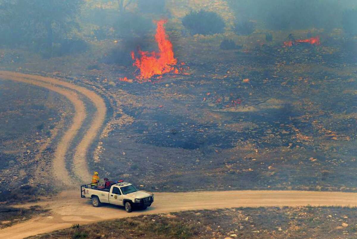 Residents have to flee Kimble fire