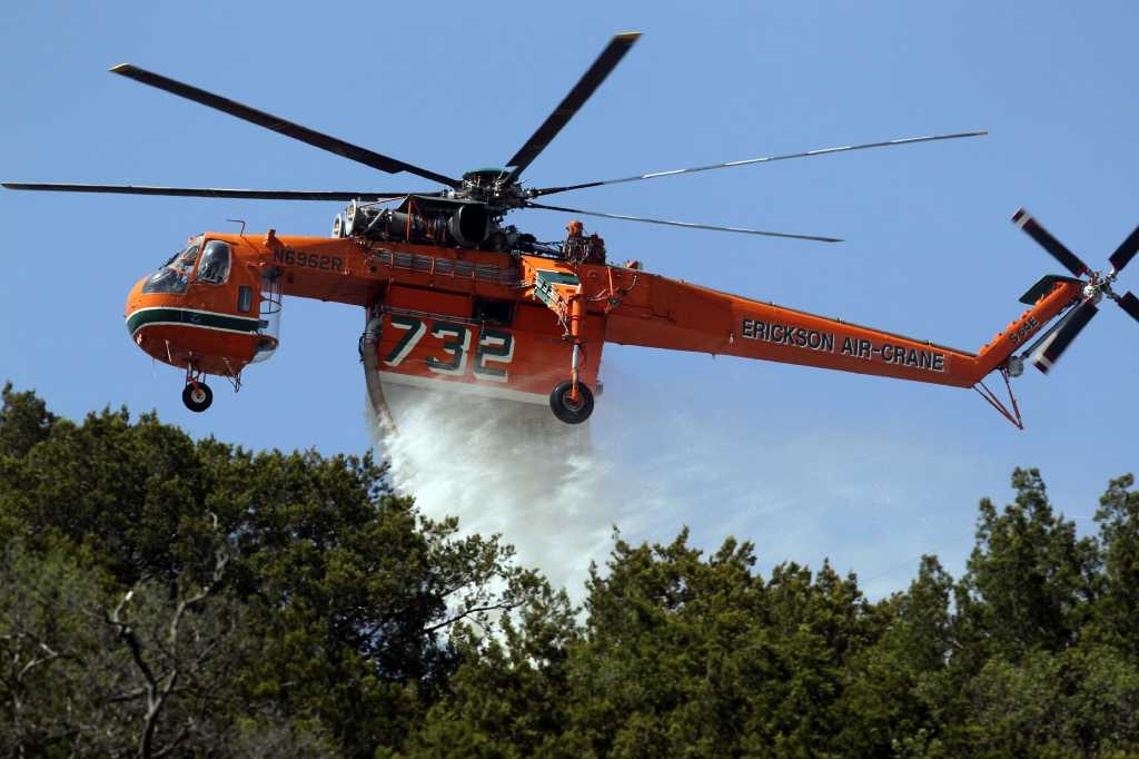 Residents have to flee Kimble fire