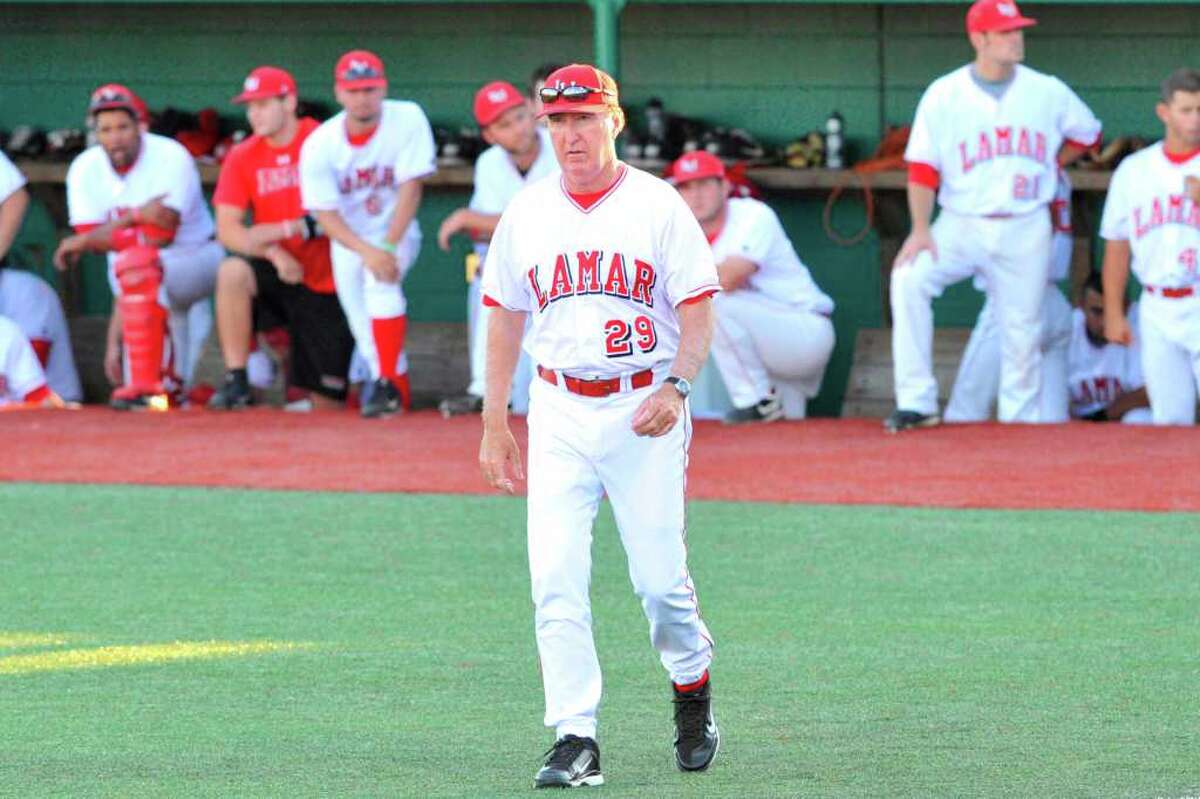 Lamar baseball holds on to give Gilligan 1,200th win