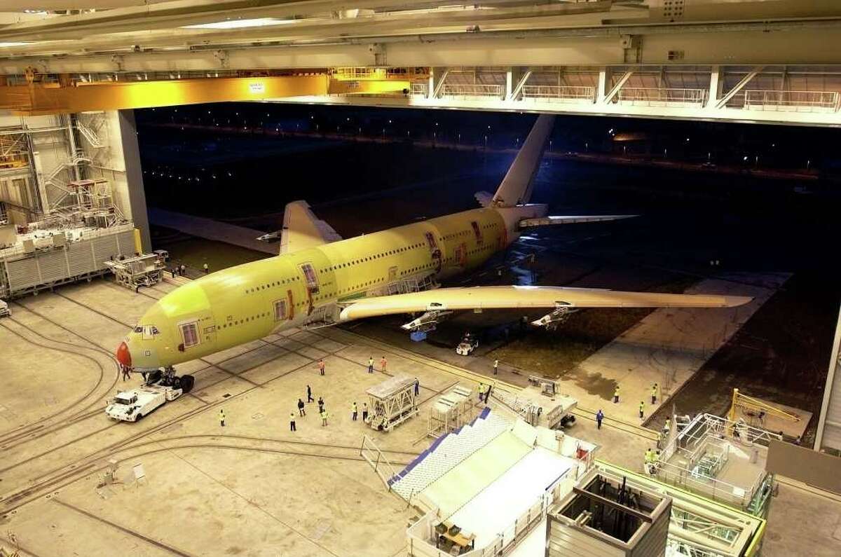 Airbus A380: Concept to commercial flight