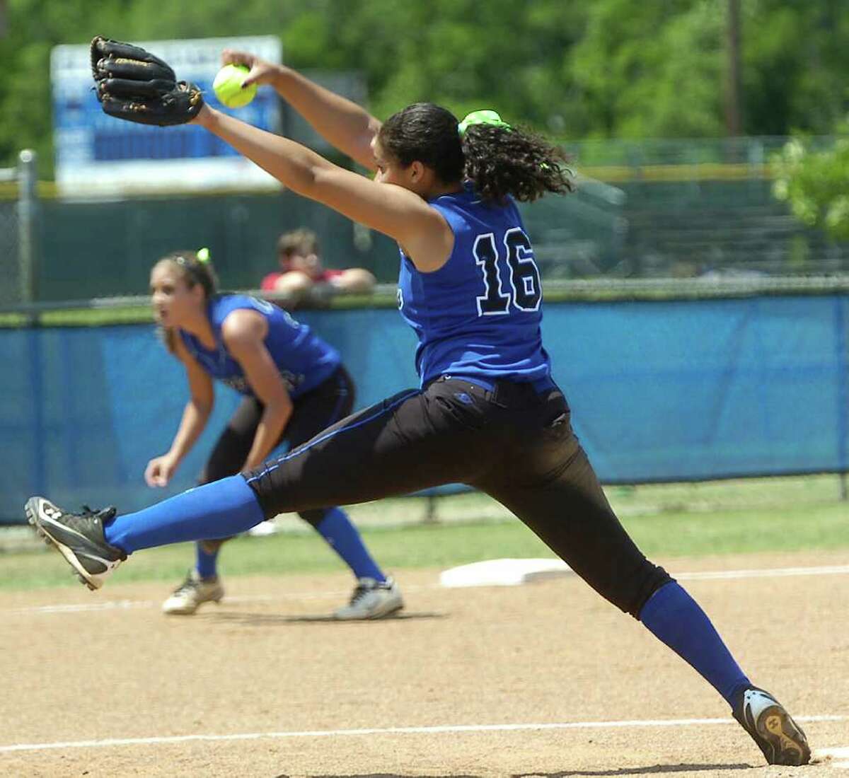 Kelly softball team moving on in playoffs after win over Dallas Bishop ...