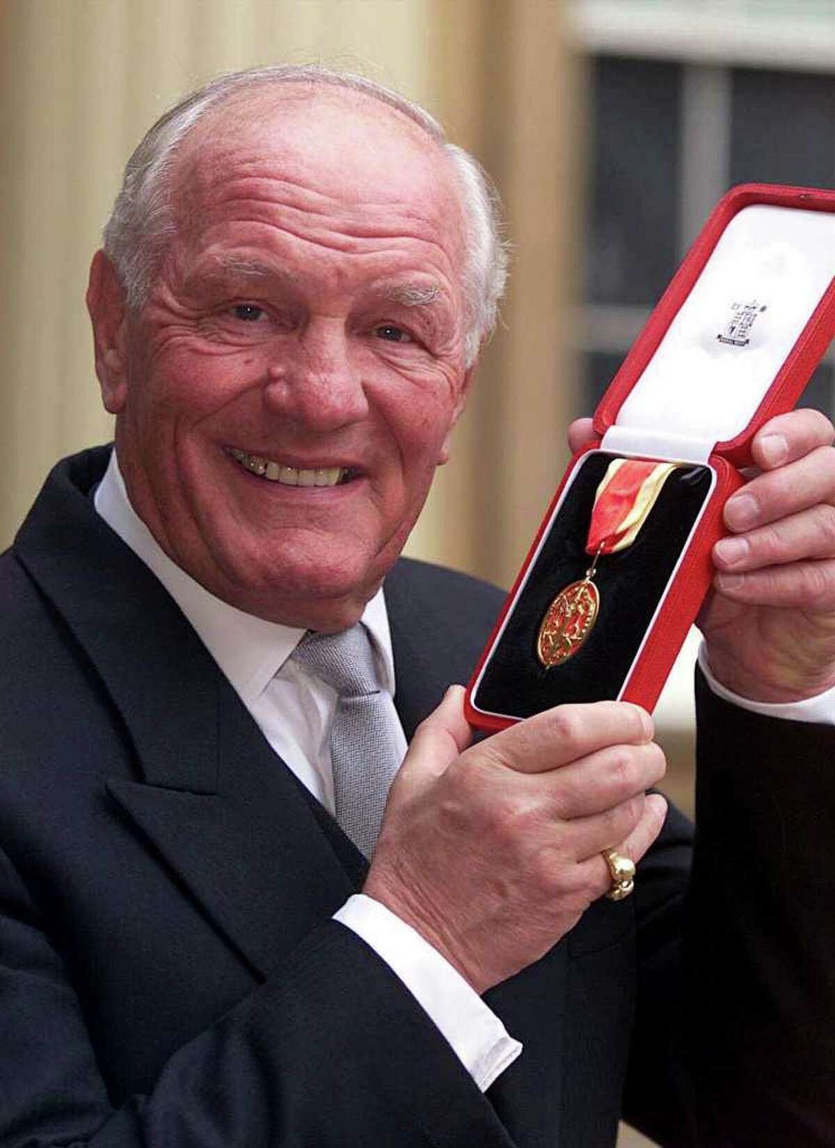 Former boxer Cooper, 76, dies