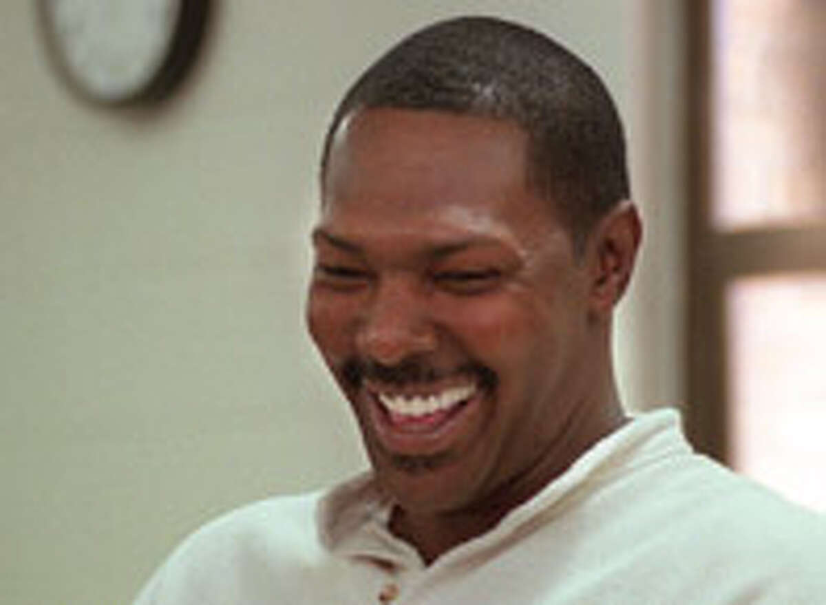 Former Spurs star Mitchell dies of cancer