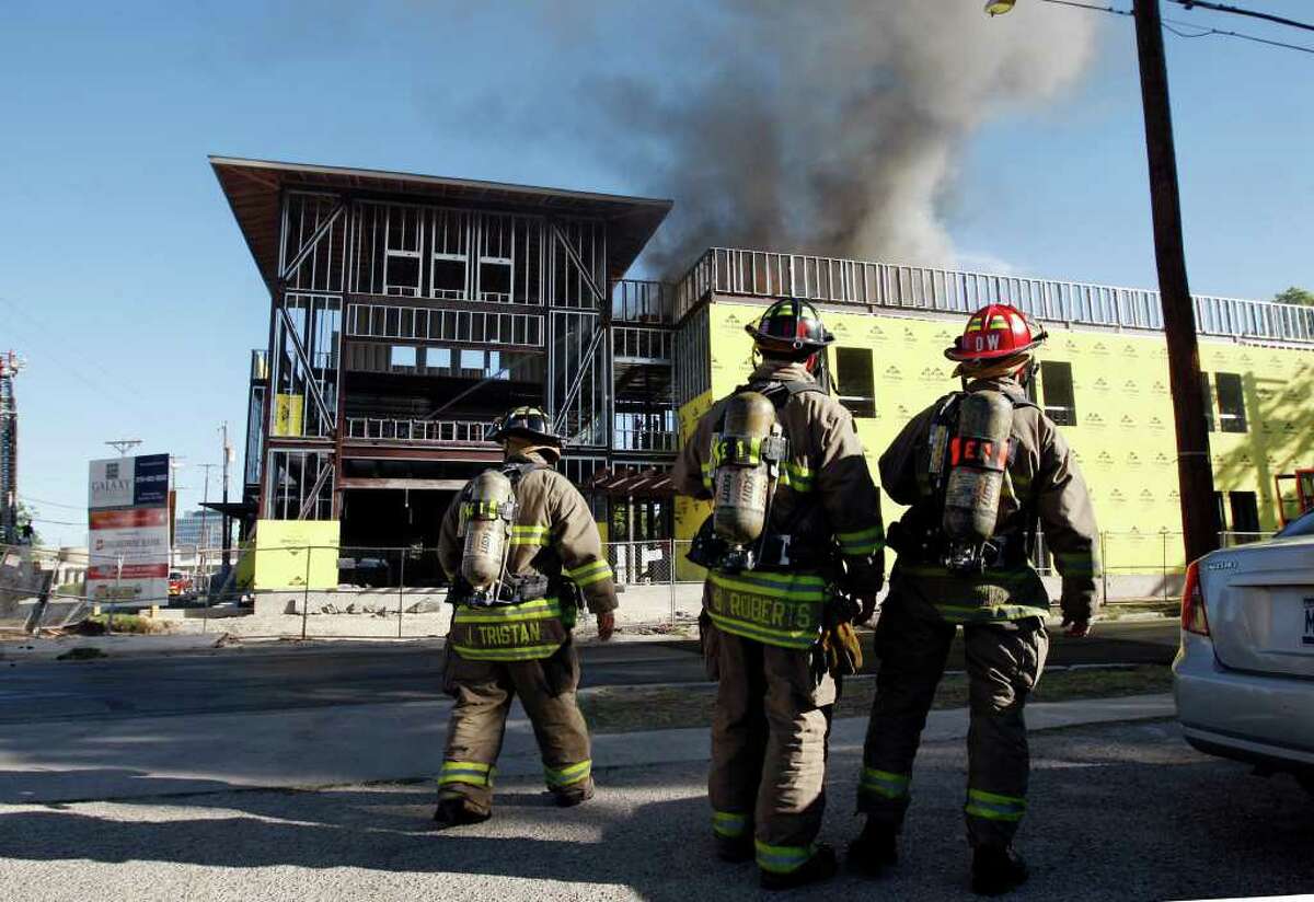 Fire ignites downtown building under construction