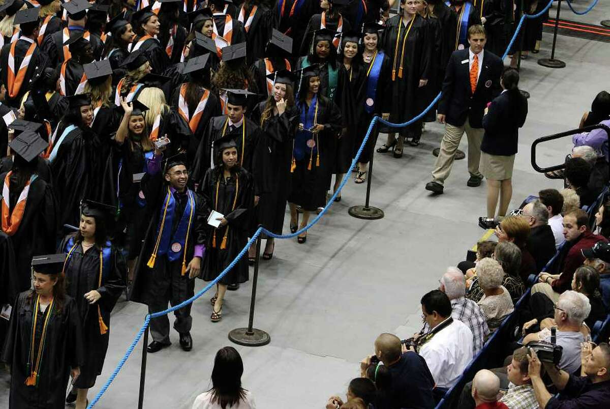 Recession taught lessons to UTSA graduates