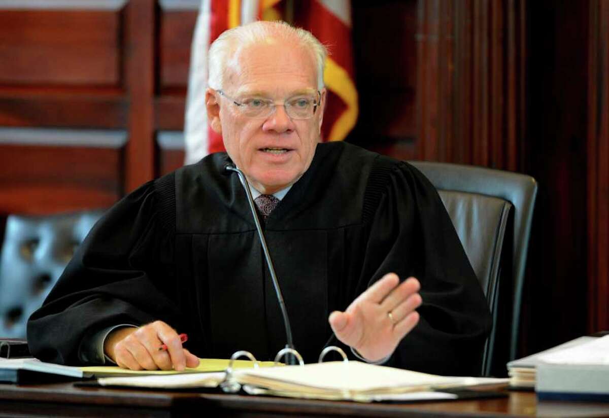 Jurors told of cash, danger