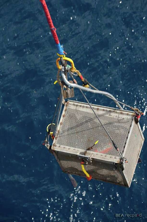 Air France flight 447 wreckage - seattlepi.com