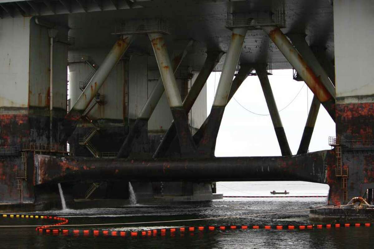 Photos: Giant sea-based radar arrives in Seattle