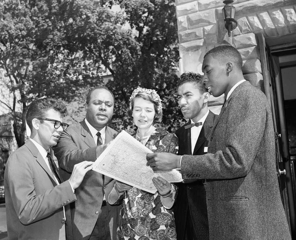 Freedom Riders documentary explores events that pushed the civil rights ...