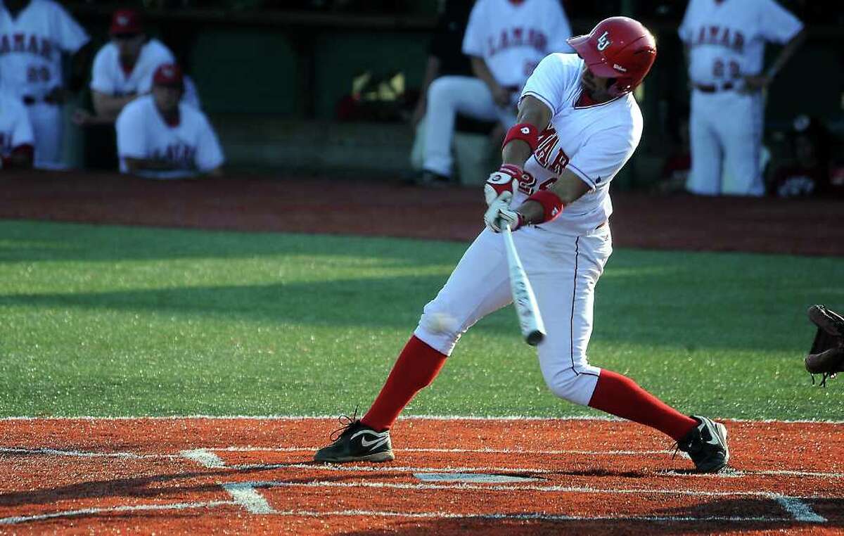 Lamar baseball team gets big win Friday