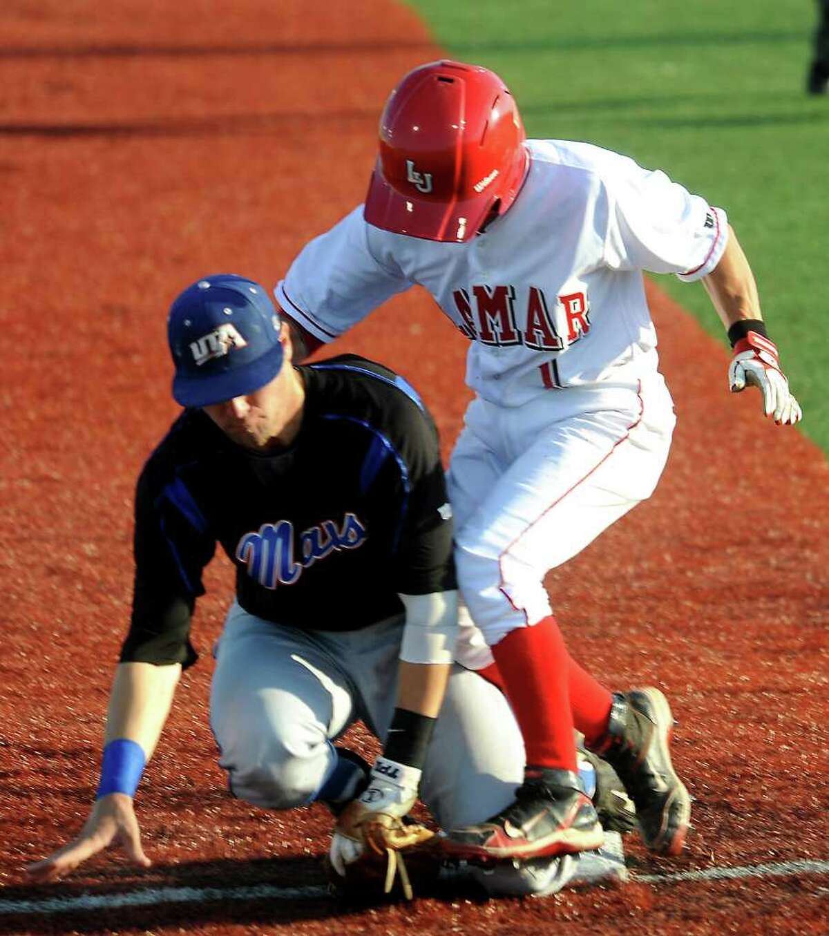 Lamar baseball team gets big win Friday