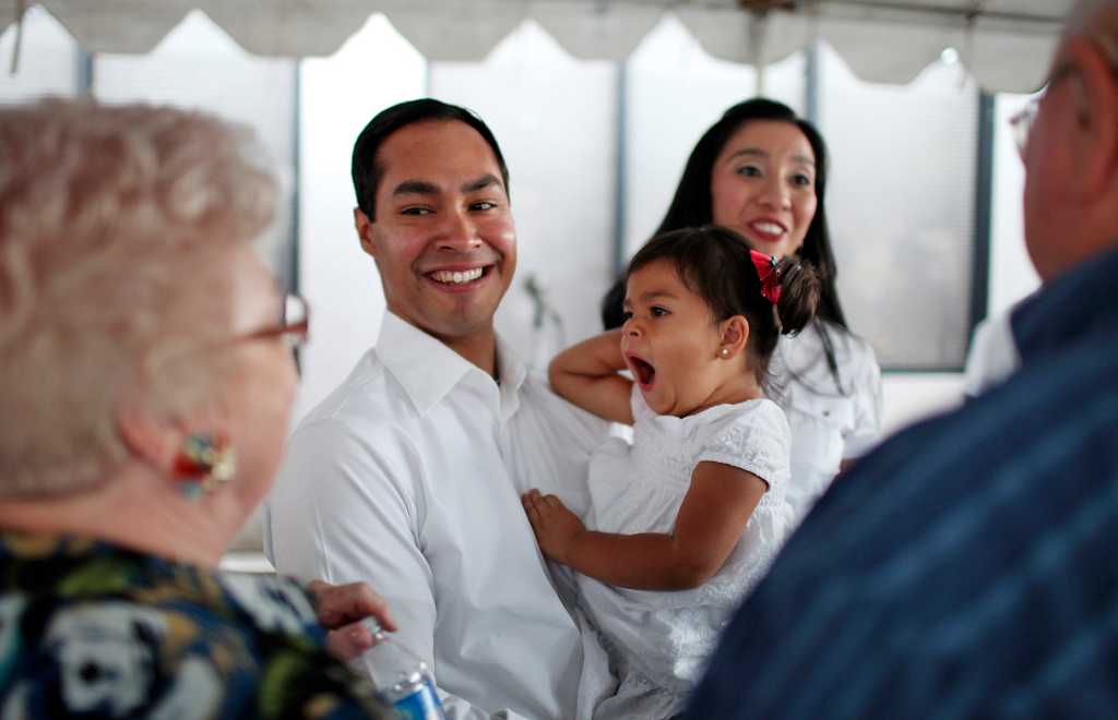 Castro wins re-election in a stroll
