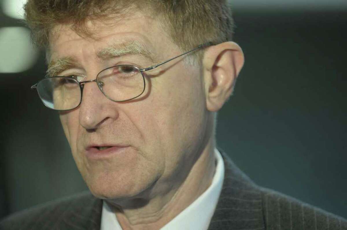 Quake moves event to Albany