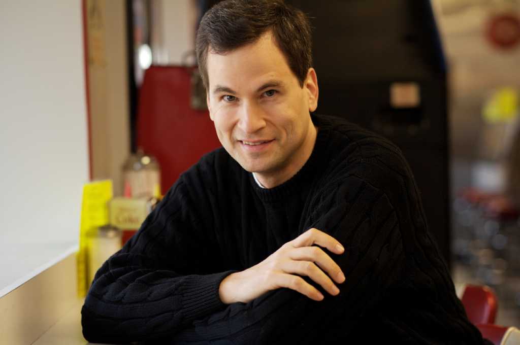 Tech writer David Pogue, wife, charged in Westport dispute