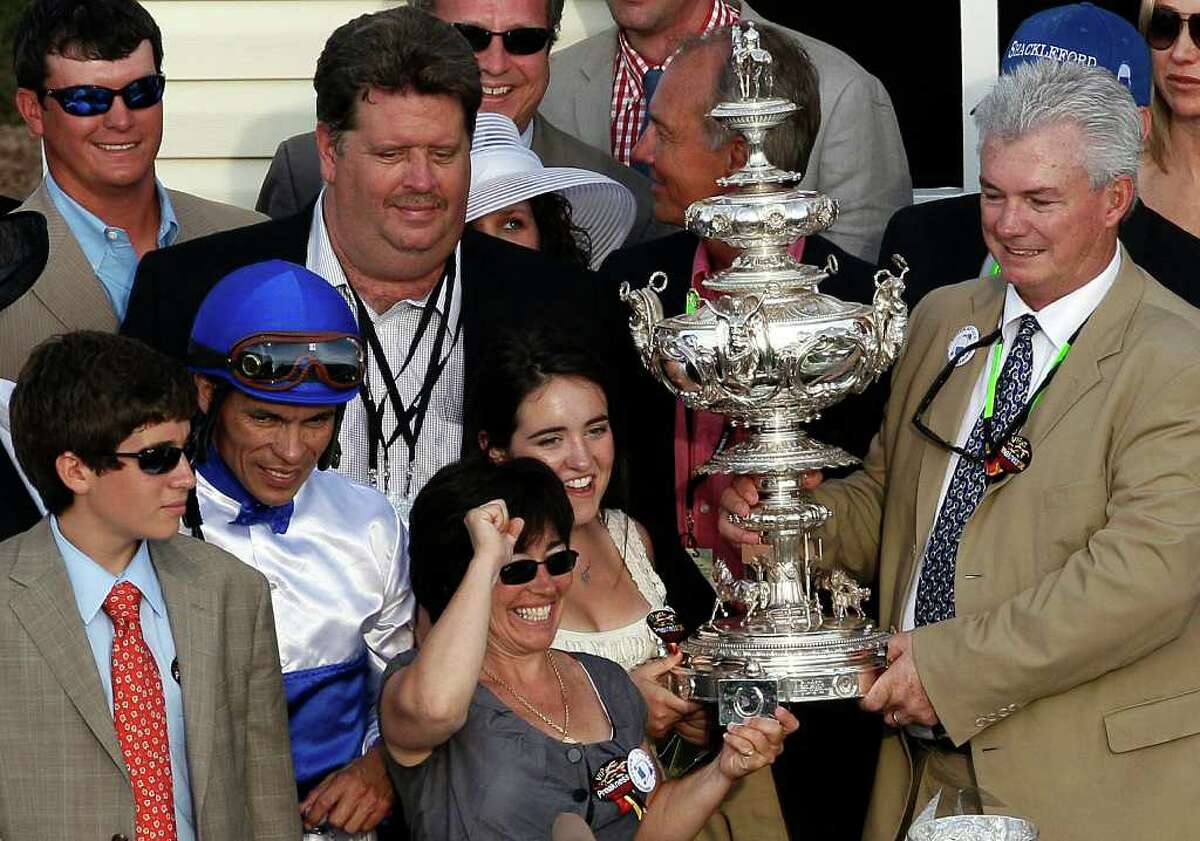 Shackleford turns tables