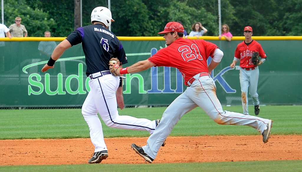 Lamar baseball wins, clinches spot in SLC tourney