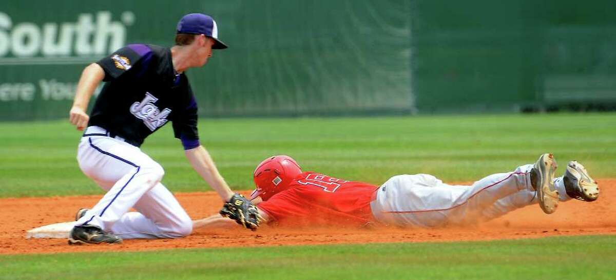 Lamar baseball wins, clinches spot in SLC tourney