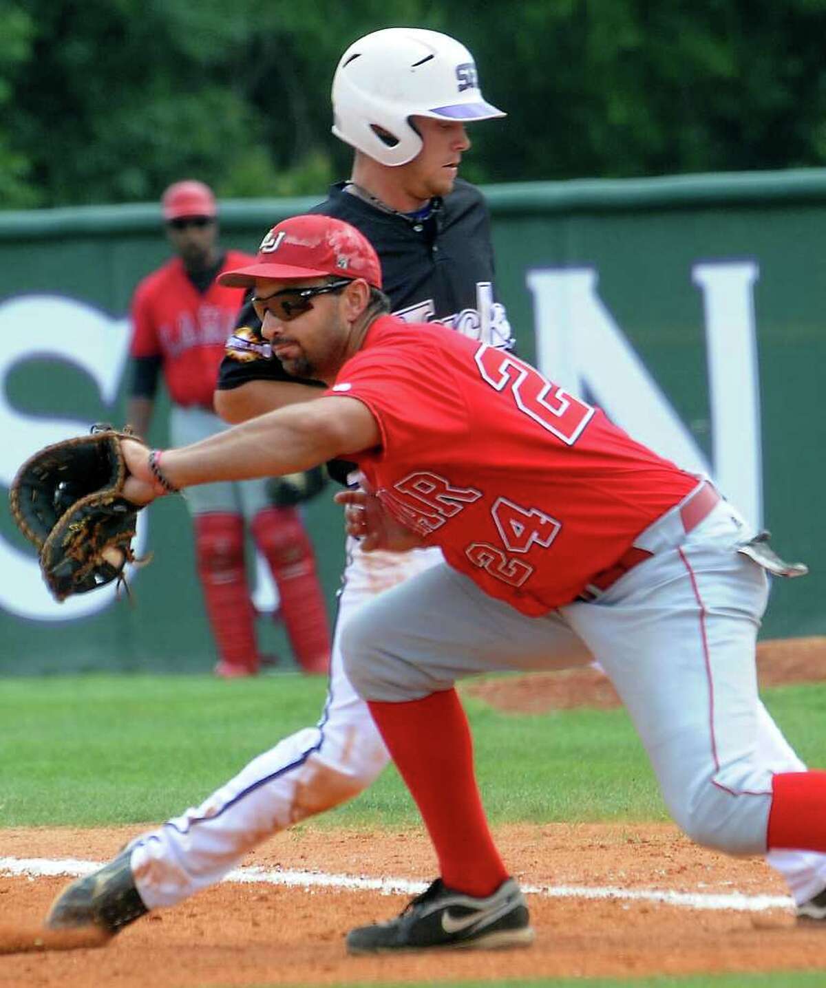 Lamar baseball wins, clinches spot in SLC tourney