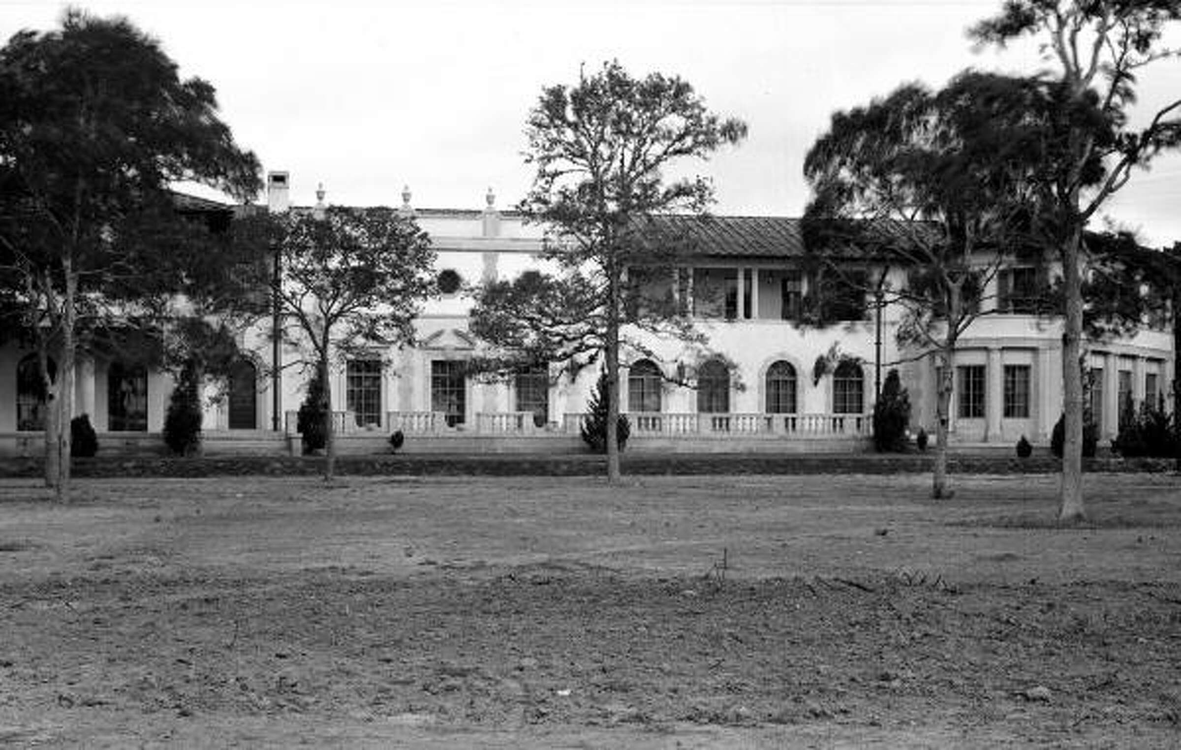 Clear Lake's West mansion starts new chapter with Hakeem Olajuwon