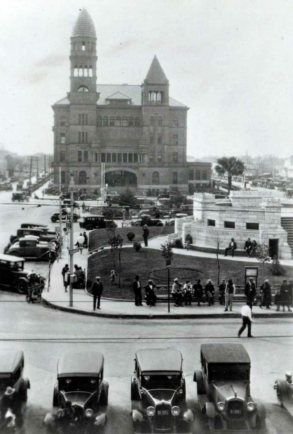 Tour brings history to life