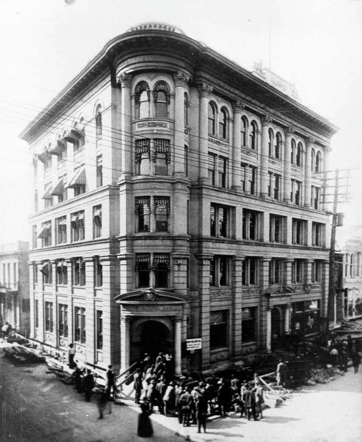 Tour brings history to life