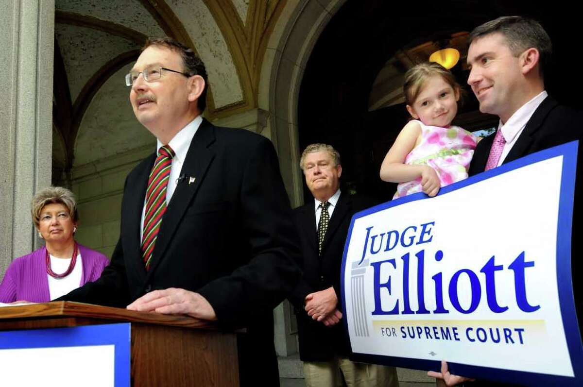 Justice seeks state judgeship