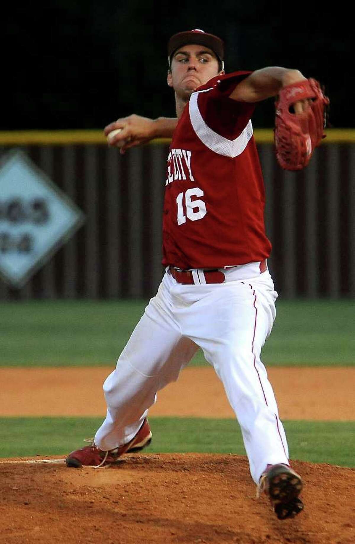 Bridge City baseball team outmatched in Game 1 against Robinson