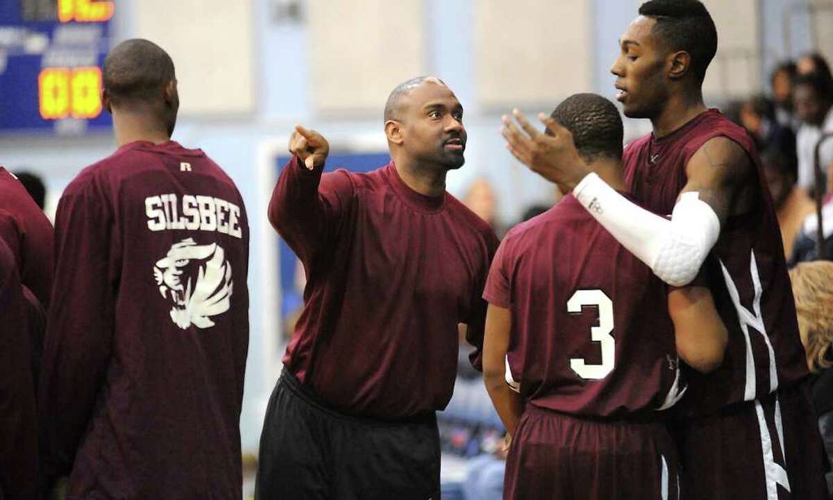 Memorial names Travis Williams head boys basketball coach