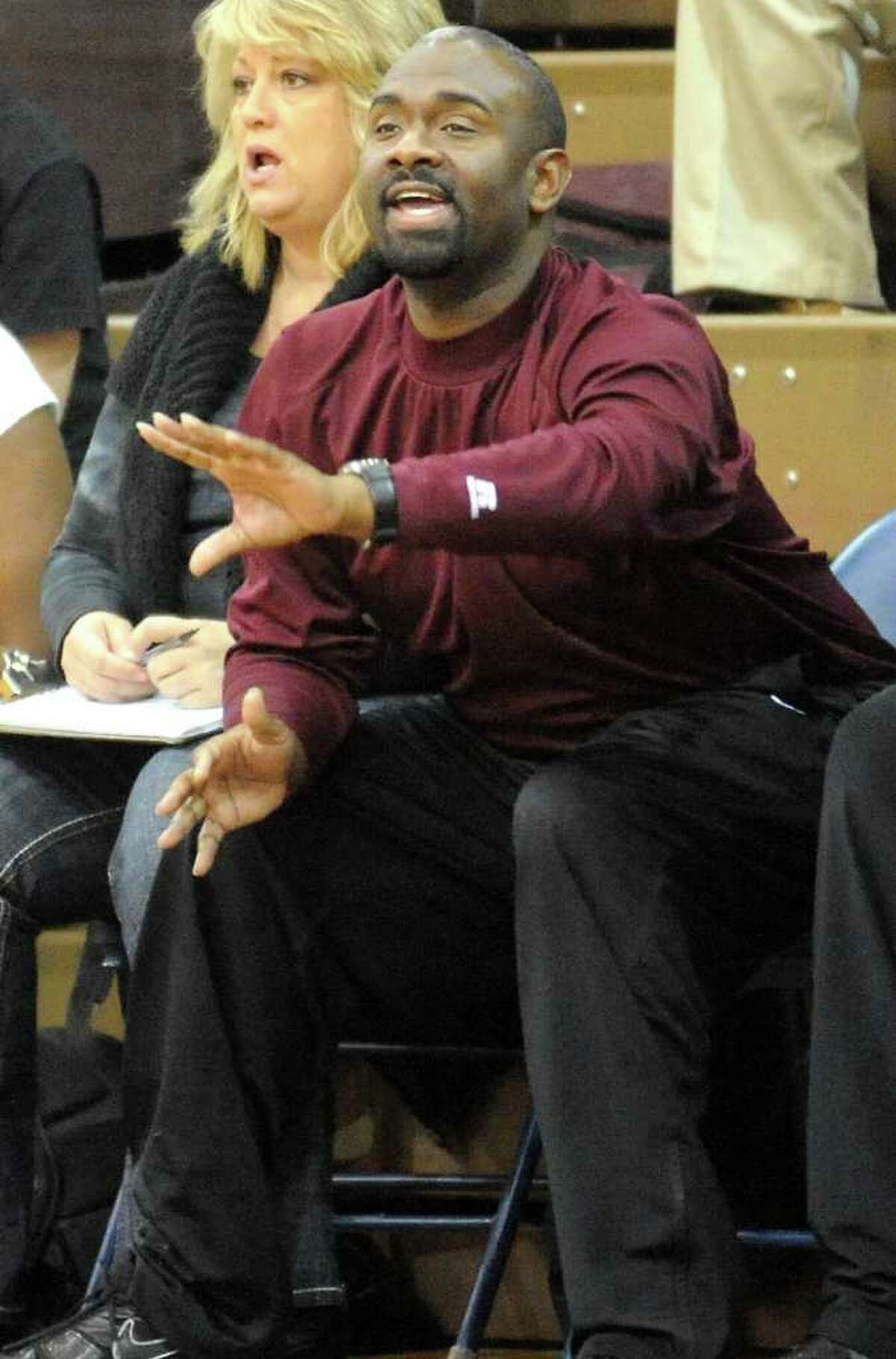 Memorial names Travis Williams head boys basketball coach
