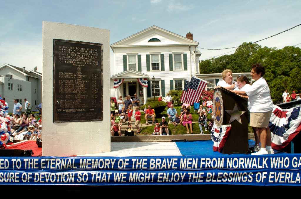 2011 Norwalk's Memorial Day Parade