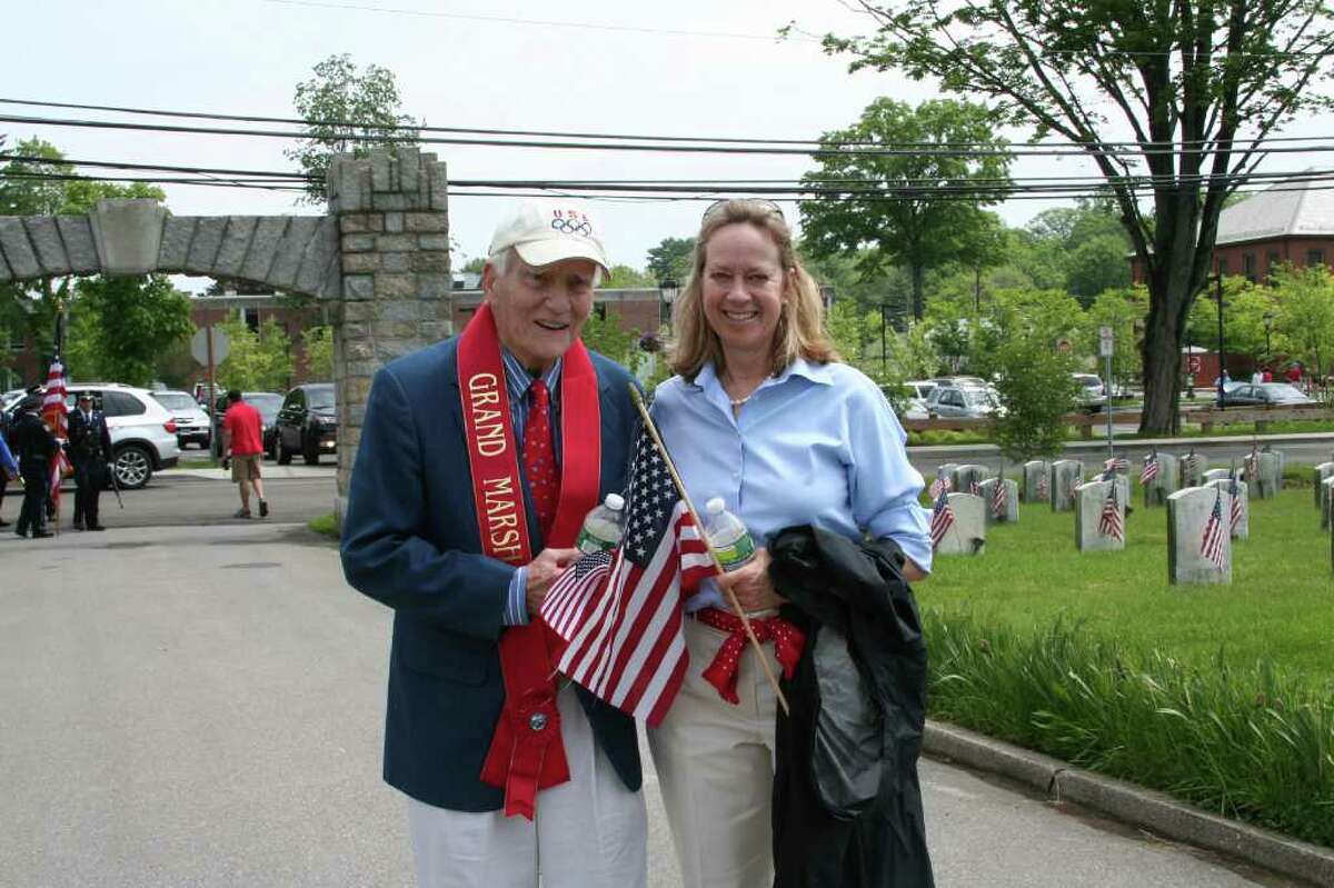 Hundreds turn out for Darien's Memorial Day Parade