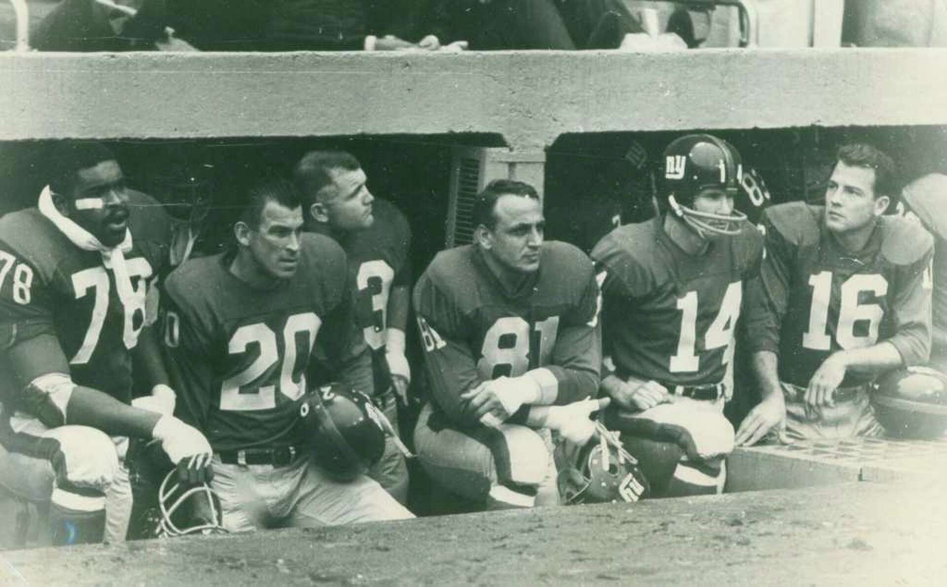 NFL Hall of Famer Andy Robustelli dies at 85