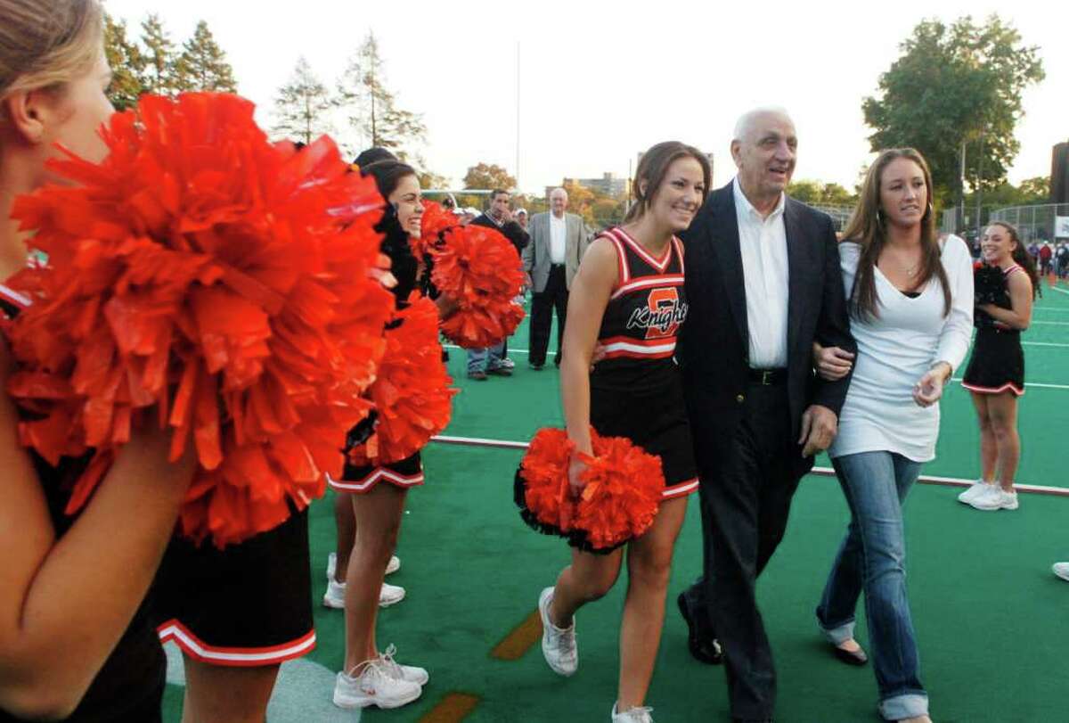 NFL Hall of Famer Andy Robustelli dies at 85