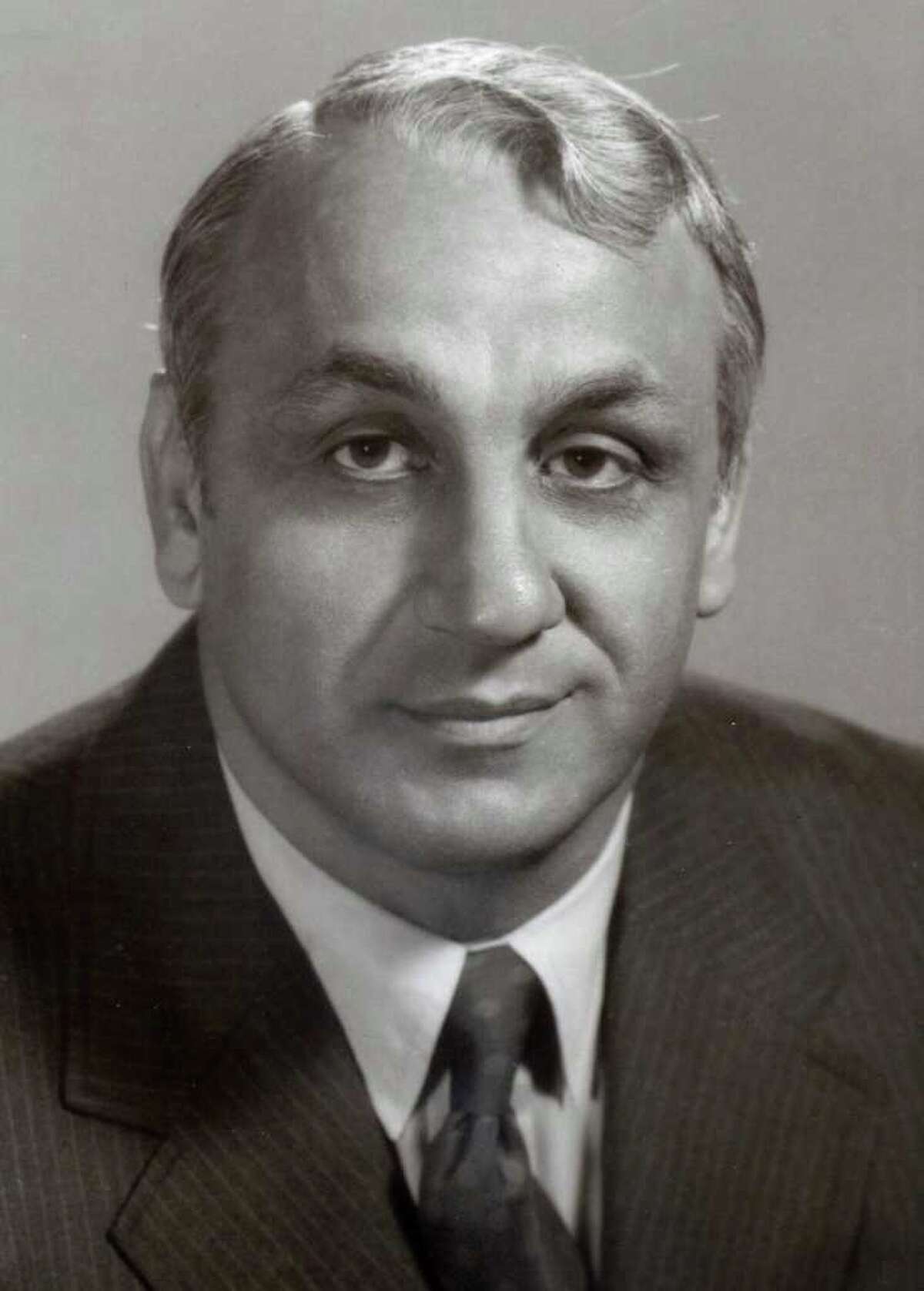 NFL Hall of Famer Andy Robustelli dies at 85