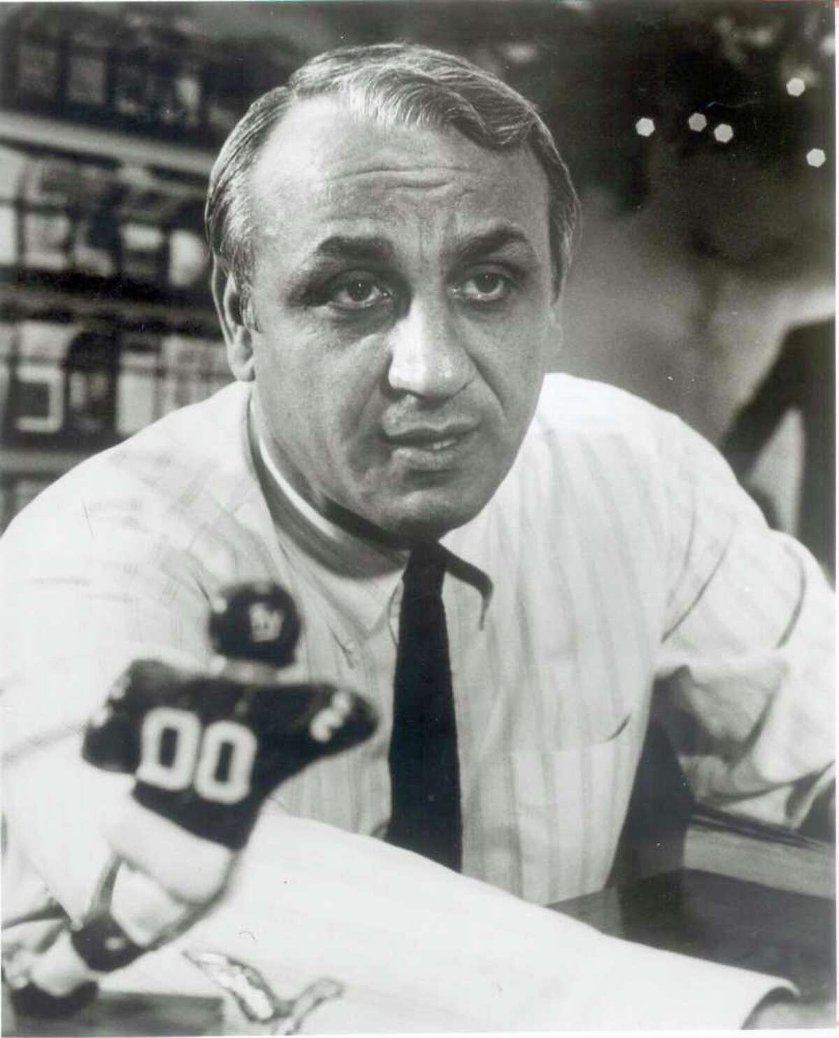 NFL Hall of Famer Andy Robustelli dies at 85